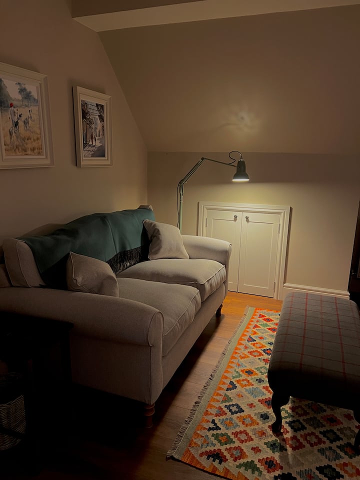 Peaceful Private Annexe With Far-reaching Views - Wiltshire