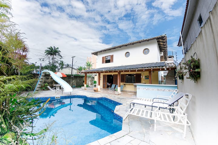 Casa  Na Praia 4 Suites Piscina Ar Cond 500m Praia - Guarujá