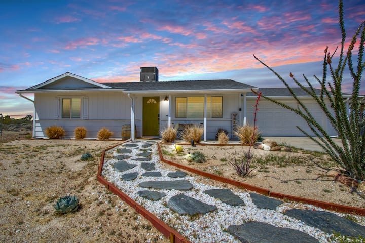 Maison Yv | Fire-pit | Desert Beauty | Jt Park! - Yucca Valley, CA