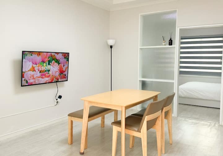 [M.01]아늑한 단독주택/해운대역¤해리단길속/조용함/가족여행/워케이션/최대5인/취사/넷플 - Busan