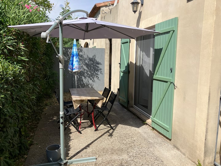 Agréable Villa Climatisée Avec Piscine Partagée - Aimargues