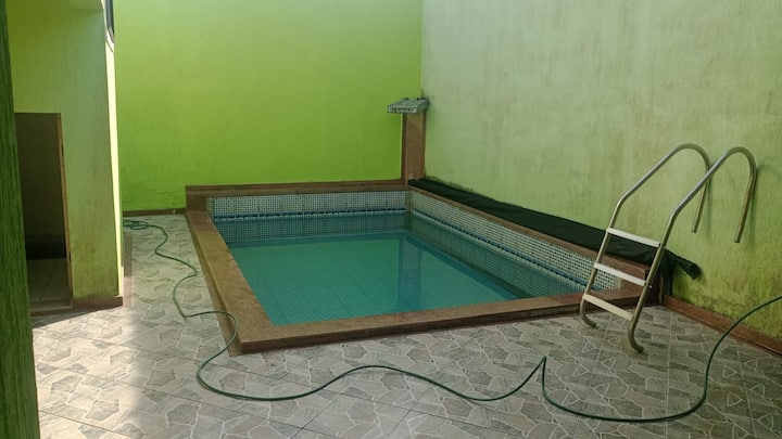 Sobrado Com Piscina Em Peruíbe - Peruíbe