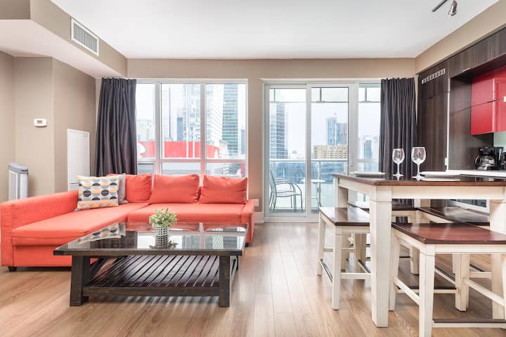 Beautiful Condo Across Cn Tower And Mtcc - Toronto
