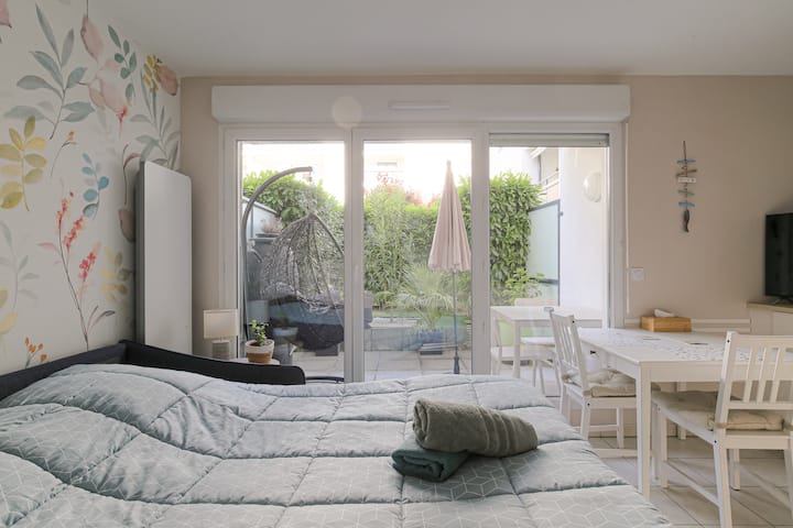 Le Rêve Bleu : Studio 2 Pers Avec Jardin & Garage - Lyon