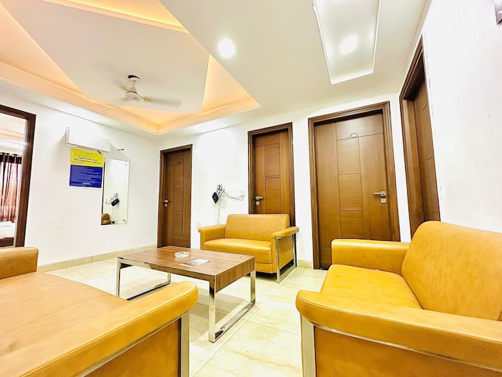 Cozy 4bhk Apartment Nr Golf Course Extension-road. - Delhi, India
