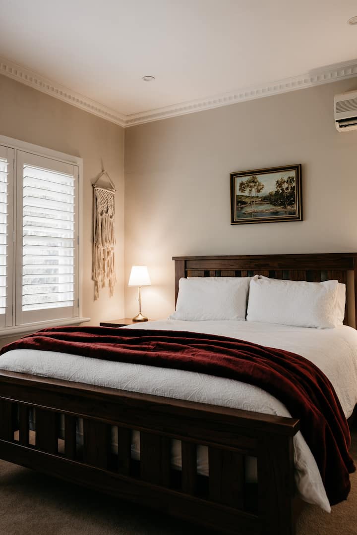 Maple Cottage - A Cosy, Quiet Retreat - Mitcham