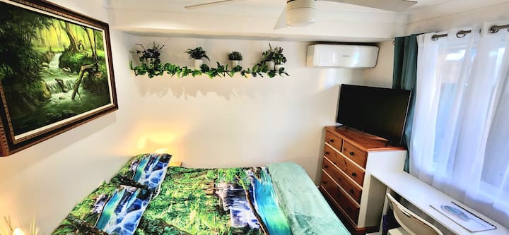 Forest Themed Private Room Springwood - Logan City