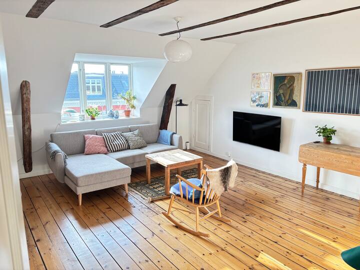Unique Loft With Character - Dania