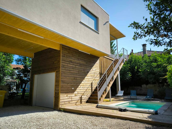 Maison, Piscine, Parking, 10min à Pied Du Centre - ibis Avignon Centre Gare