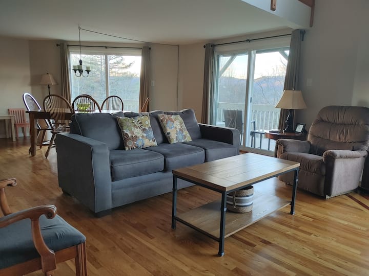 Long Views, Easy Access, Fireplace, Close To Town - Franklin, NC