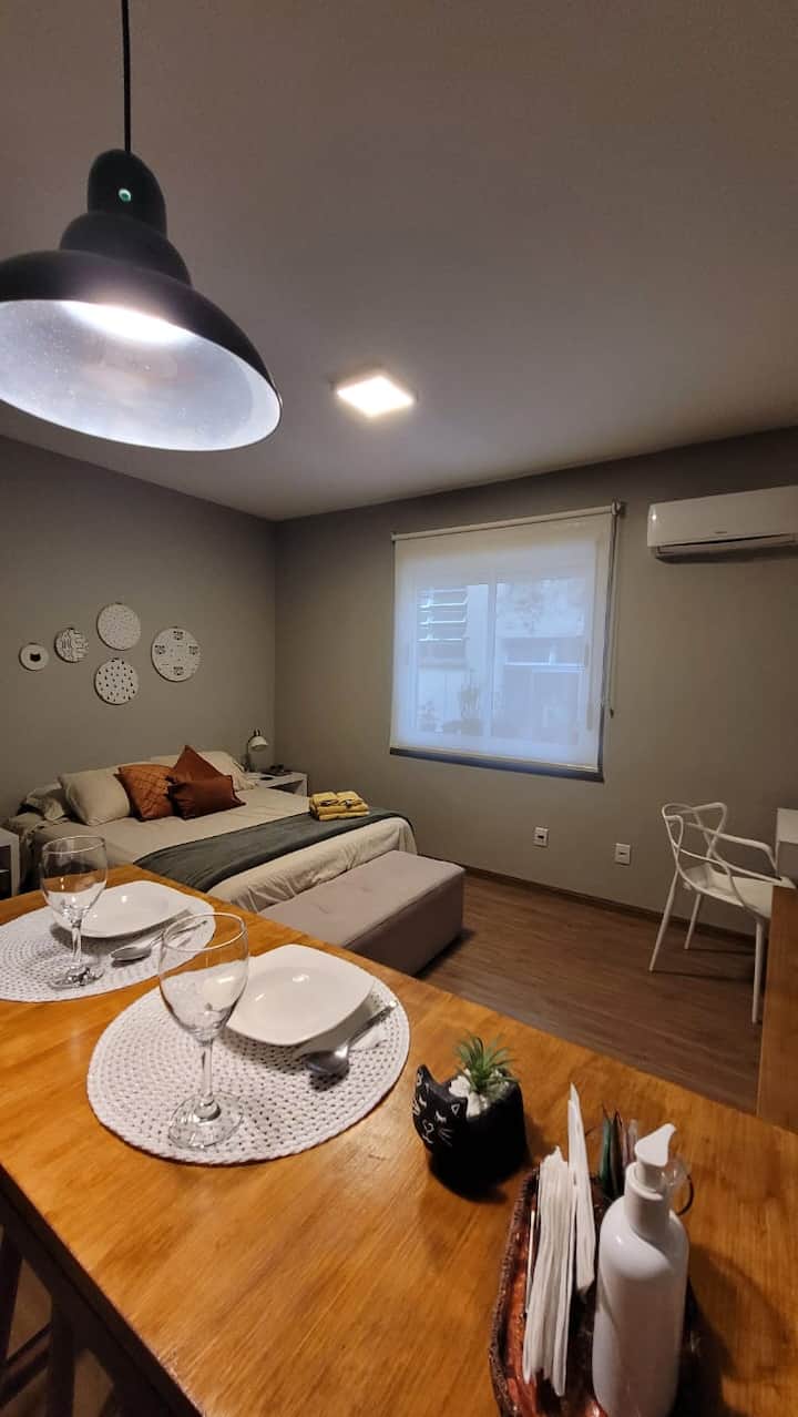 Sinta-se Em Casa Studio Centro|ac+wifi 300+garagem - Porto Alegre