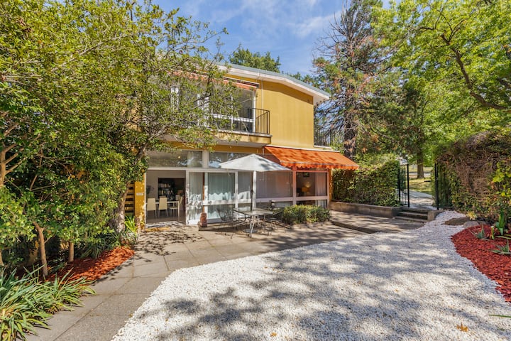 Classic 2br Guest Suite With Private Garden - Canberra