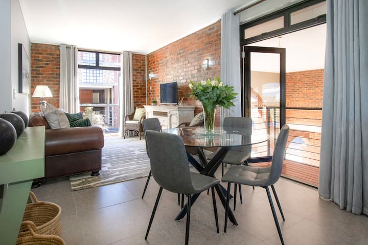The Xrossing-free Basement Parking - Stellenbosch