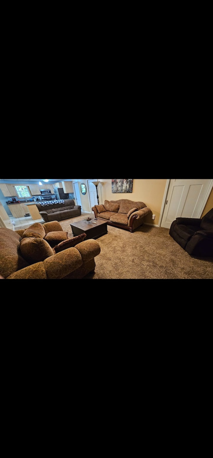 Private Cozy Creek Side Property 2.5 Acre Access. - Seneca, SC