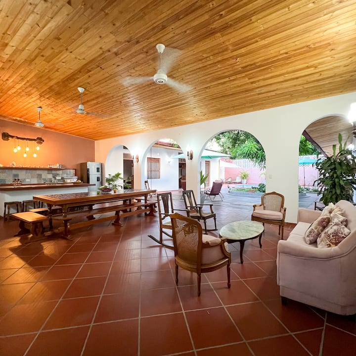 Hermosa Y Acogedora Casa Familia - Honda