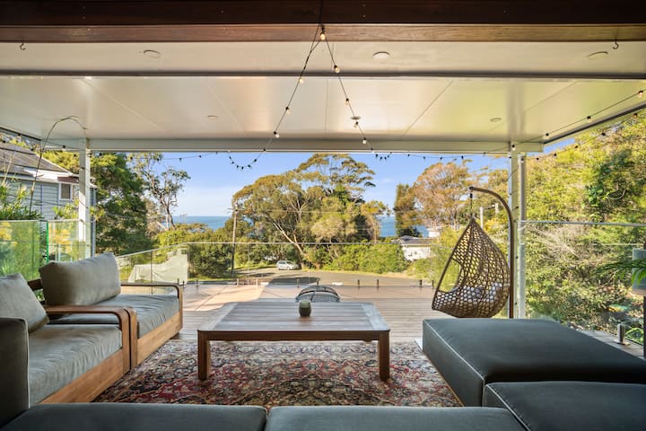 Walk To Beach | Ocean Views + Pizza Oven - Wollongong