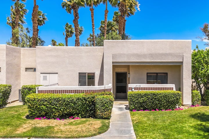 Condo Living On A Golf Course - Cathedral City, CA