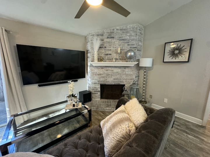 Domain Hidden Gem 2br,2ba W/fireplace Suite B - Austin