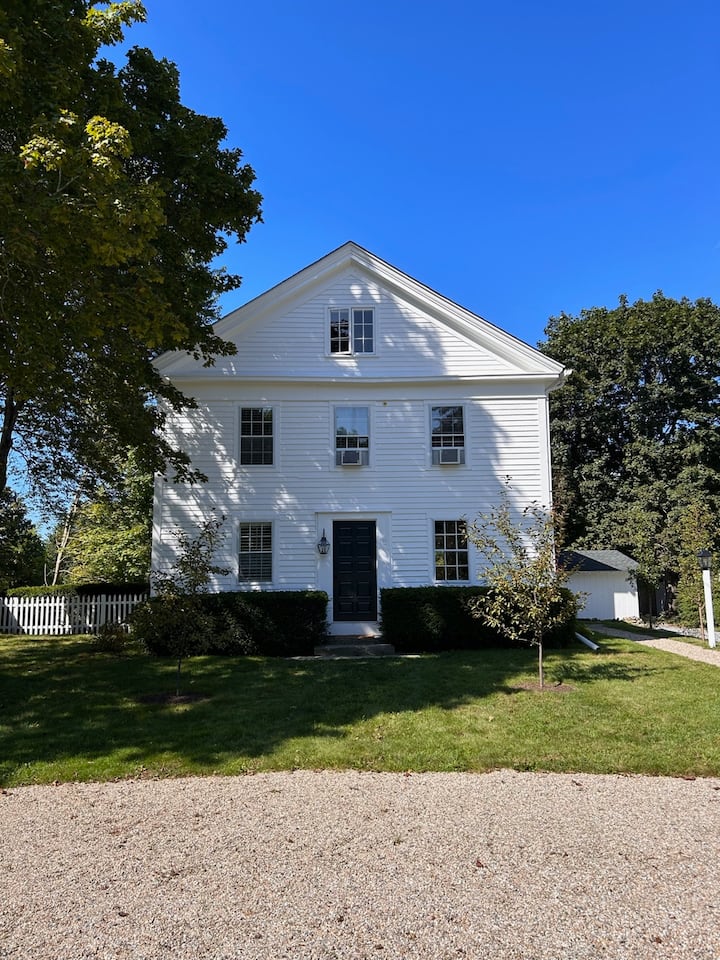 Village Charm - Bantam Lake, CT
