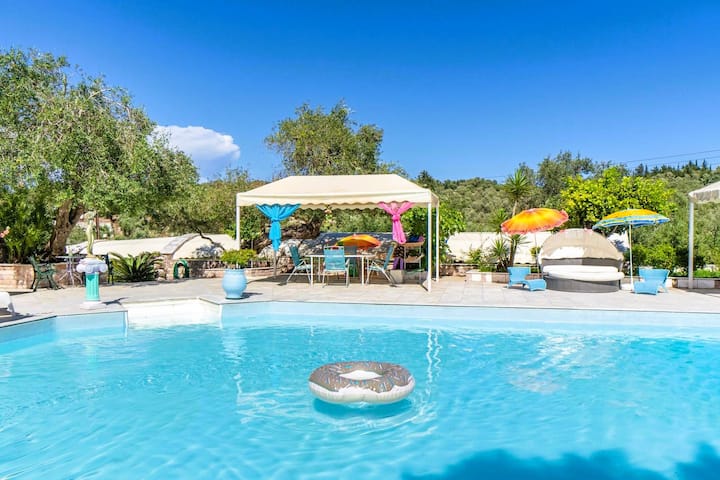 Luxury Family House 32 Pool View /8pax/ - Paxos