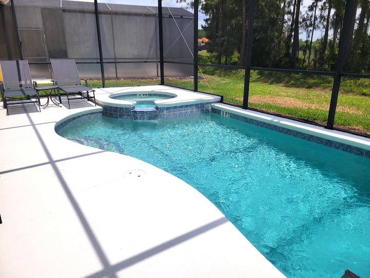 Fabulous 7 Bedroom Villa - Davenport, FL