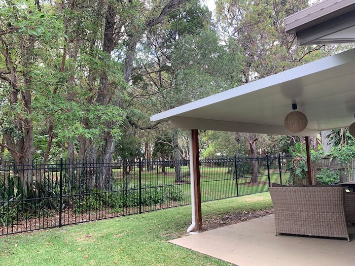 A Peaceful Golden Beach Retreat - Caloundra