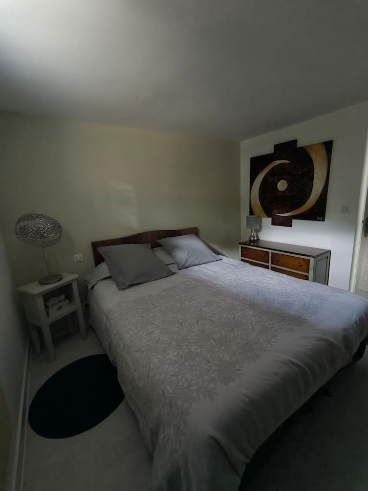 Chambre, Salon Dans Maison - Meursault