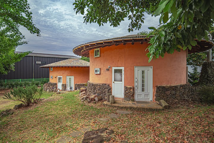 황토 시골독채 감성 촌캉스, 개별 불멍 바베큐, 시골살이 체험_애월황토독채휴스테이 삼춘채 - Jeju-si