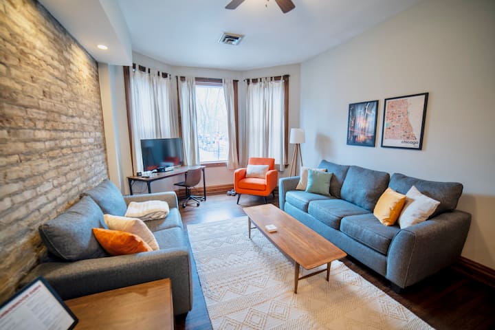 Perfect Location + Early Check-in & Late Check-out - Lincoln Park - Chicago