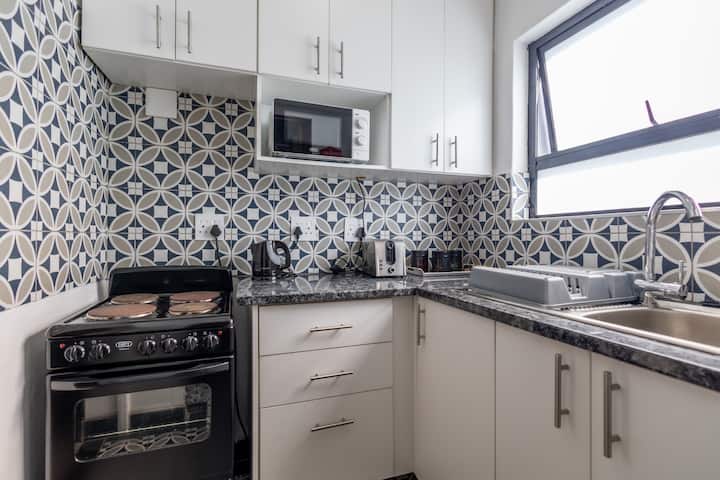 Intimate Self-catering Unit - East London