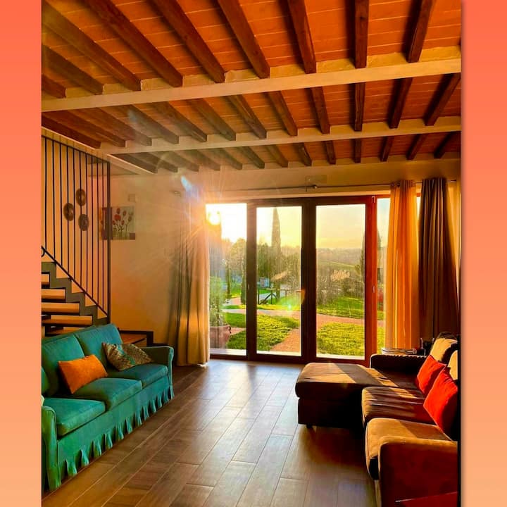 Agriturismo La Corte Del Sole Appartamento  "Sole" - 시에나