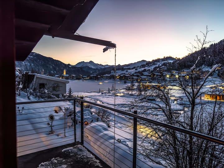 Charmantes Chalet Mit Seesicht - Laax