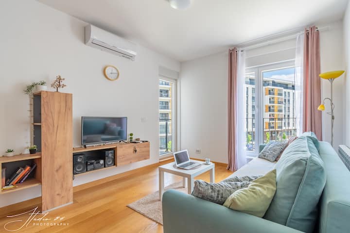 Daria Zemun Gates - Belgrad