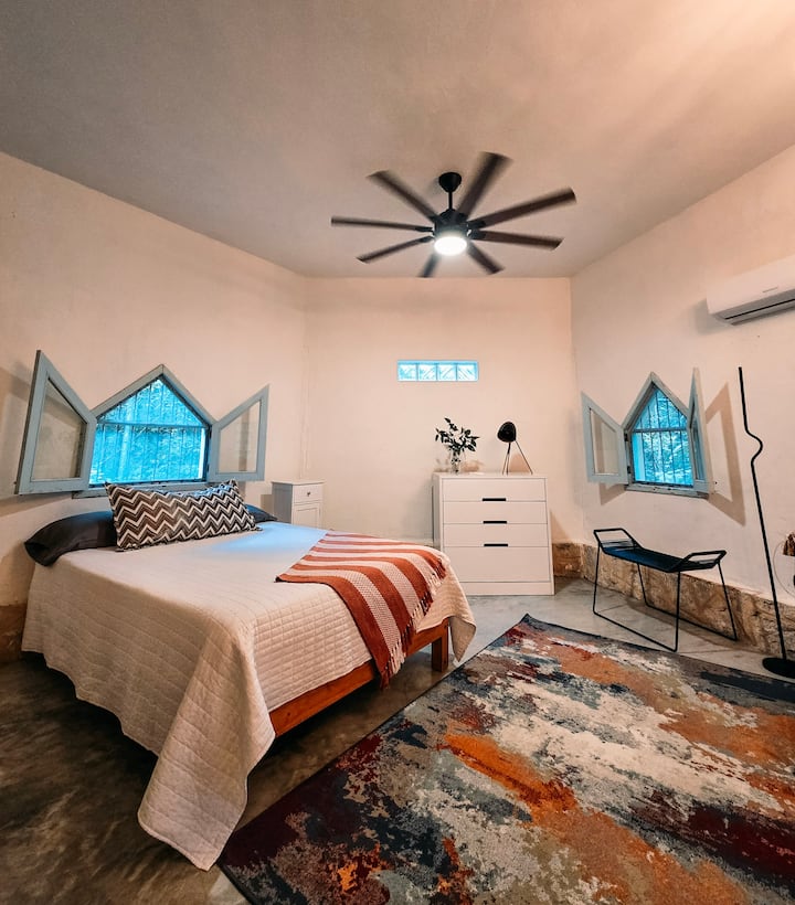 Private Studio: A/c, Pool, Gym, 50mbps, Laundry - Akumal