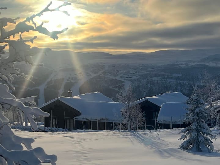 Tømmerhytte Med Fantastisk Fjellutsikt - Norway