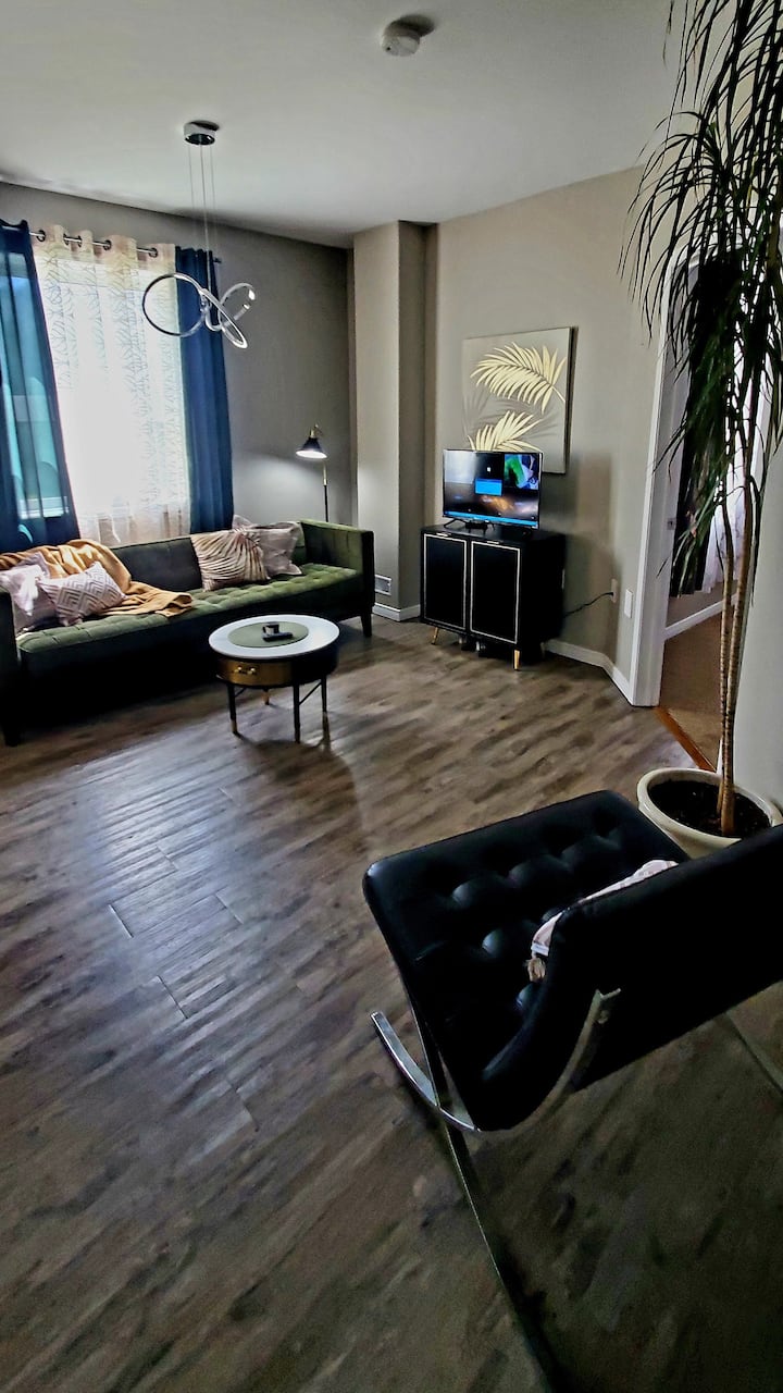 Brand New 3 Bedroom Lower Suite - Peterborough