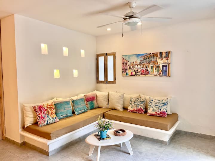 Beautiful 2br 2b W Ac & Hot Water Inside The Walls - Cartagena