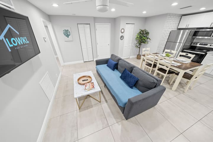 Spacious 2 Bed Apt W/ Pool - Aéroport de Fort Lauderdale-Hollywood (FLL)