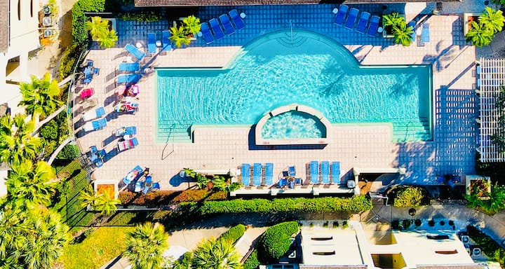 Blue Ocean Clw Condo Newly Renovated, Heated Pool - Clearwater, FL
