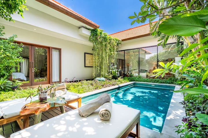 Tropical 2br Villa With Private Pool In Canggu - Bali
