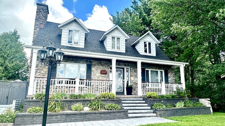 Monthly - Renovated Canadian-style Near Everything - Terrebonne
