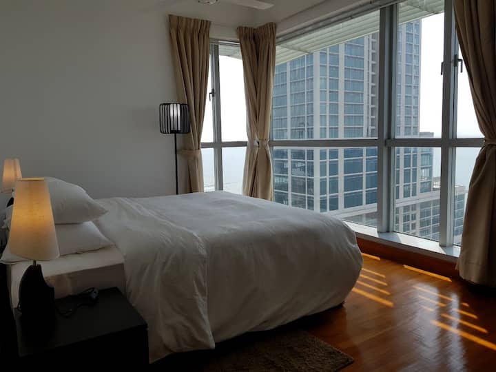 Sea View Apartment For Rent - Colombo