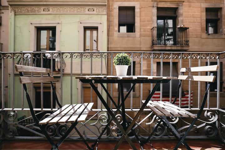 La Rambla- Catalonia Square Apt 4bd-2bth - Barcelona