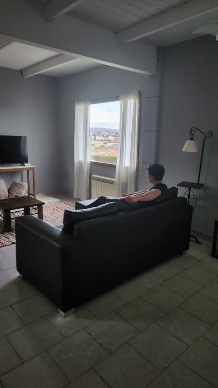 Bello Y Cómodo Departamento Con Vista. - El Calafate