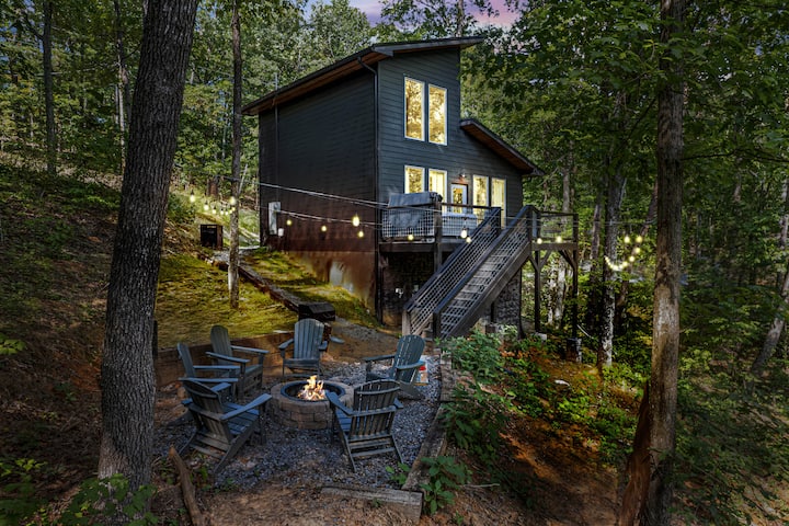 Hot Tub & Hiking Fun! Dollywood & Summer Deals! Ev - Pigeon Forge, TN