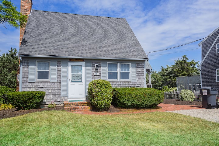 101 Ploughed Neck Rd: .1 Mi To Beach W/ Marsh View - Sandwich, MA