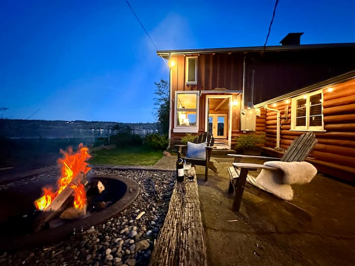 Waterfront Getaway - Hot Tub, Kayaks, Fire Place - Belfair State Park, Belfair