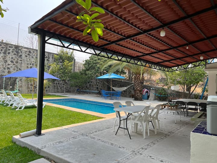 Pool (Free Heated) 18 People, 1000 M2 - Cuernavaca