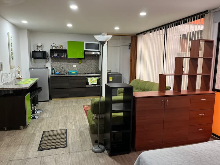 Cómodo Y Completo Apartaestudio En Chapinero - Bogotá