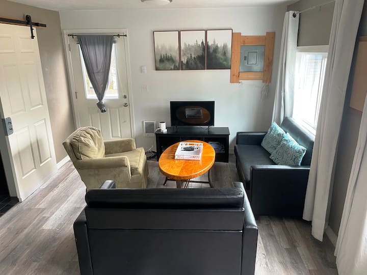 Oceanfront Swiss Guesthouse - Shelton, WA